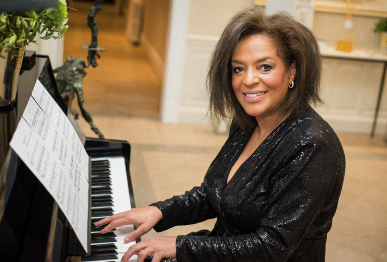 EPK - Gina Ross Singer Songwriter